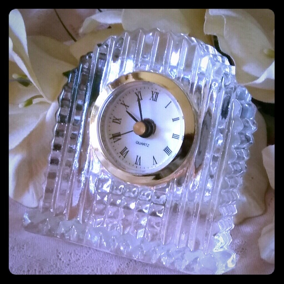 Vintage | Accents | Vintage Small Crystal Desk Clock | Poshmark